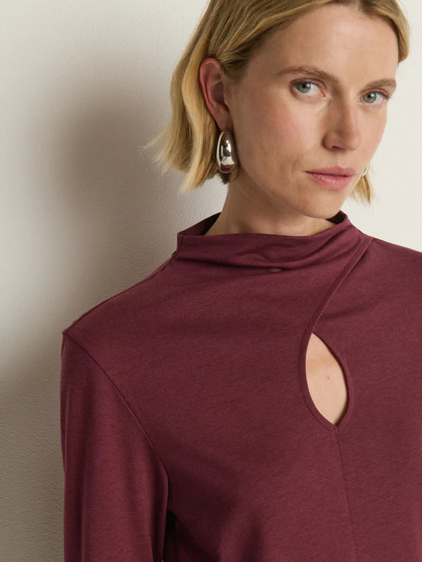 NAOMI KEYHOLE TEE - Port – Savvy Boutique